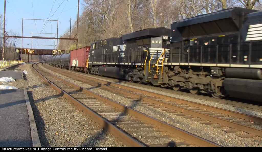 Norfolk Southern ES44AC 8162 on CSX K042